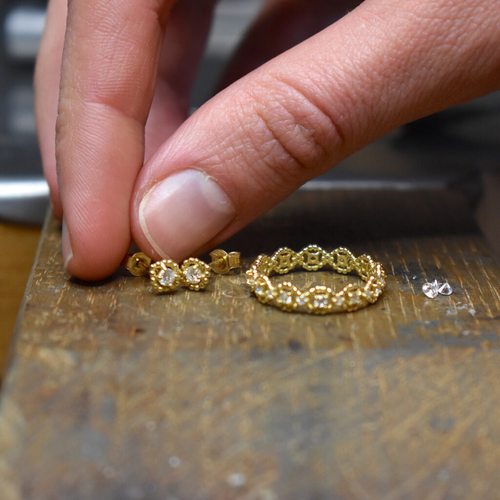 Anello Arabesque - Fàbera | Diamanti lab grown e oro etico 18k